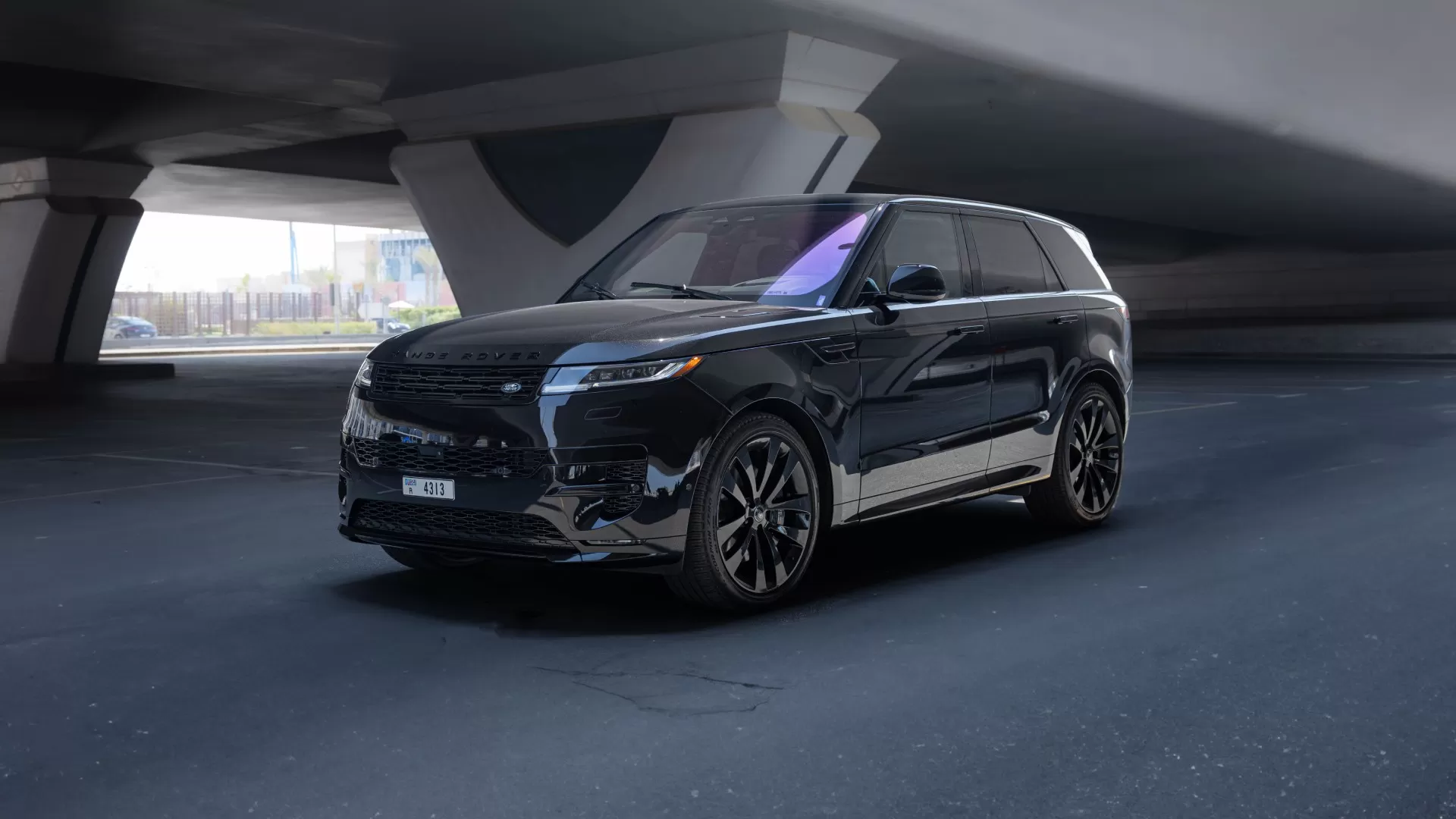 rent Range Rover Sport in Dubai in Dubai - GMZ Car Rental